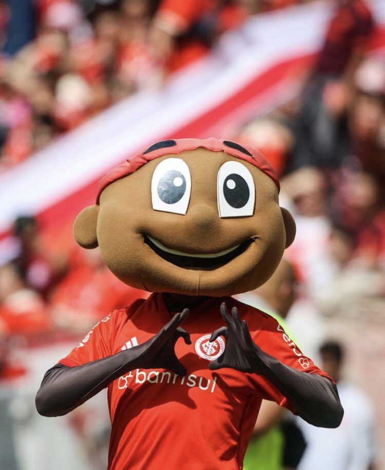 Mulher assume papel do Saci: Inter inova em partida contra o São Luiz ...