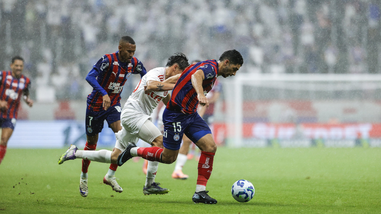 Bahia vence o Inter na Fonte Nova e deixa o colorado colado no Z-4 ...